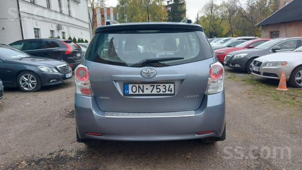 Pelēks Toyota Verso 2012 Daugavpils, ar dzinēja tilpumu 1.60 L un nobraukumu 0 tūkst. km par 5500 €, foto 8 vietnē AUTOMOTO.COM.LV