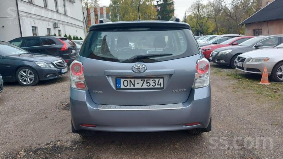 Pelēks Toyota Verso 2012 Daugavpils, ar dzinēja tilpumu 1.60 L un nobraukumu 0 tūkst. km par 5500 €, foto 8 vietnē AUTOMOTO.COM.LV