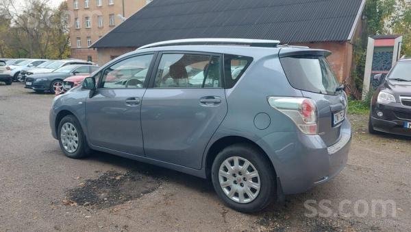 Pelēks Toyota Verso 2012 Daugavpils, ar dzinēja tilpumu 1.60 L un nobraukumu 0 tūkst. km par 5500 €, foto 9 vietnē AUTOMOTO.COM.LV