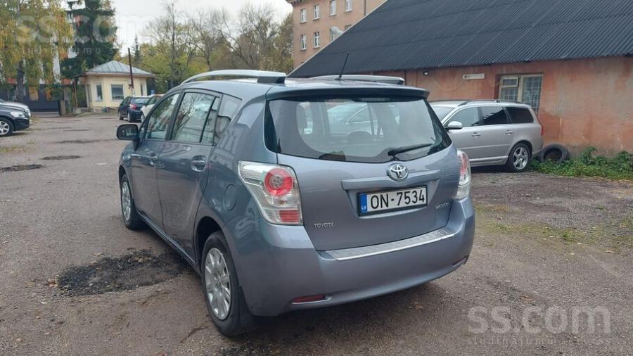 Pelēks Toyota Verso 2012 Daugavpils, ar dzinēja tilpumu 1.60 L un nobraukumu 0 tūkst. km par 5500 €, foto 10 vietnē AUTOMOTO.COM.LV