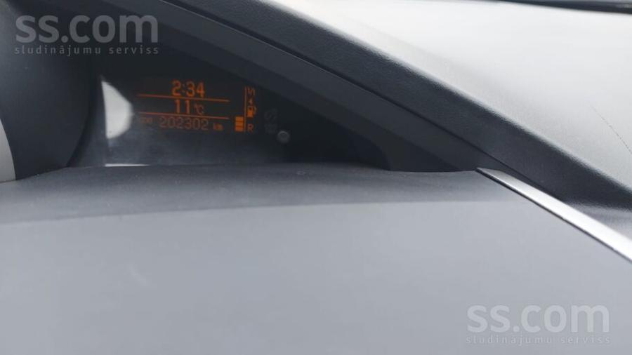 Pelēks Toyota Verso 2012 Daugavpils, ar dzinēja tilpumu 1.60 L un nobraukumu 0 tūkst. km par 5500 €, foto 18 vietnē AUTOMOTO.COM.LV