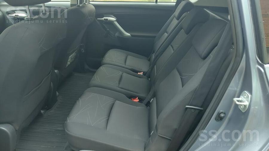 Pelēks Toyota Verso 2012 Daugavpils, ar dzinēja tilpumu 1.60 L un nobraukumu 0 tūkst. km par 5500 €, foto 19 vietnē AUTOMOTO.COM.LV