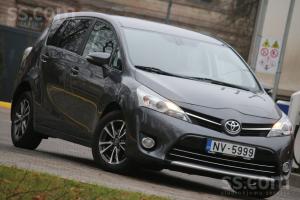 Grey Toyota Verso 2013 in Riga, with an engine capacity of 2.00 L and mileage of 0 thousand km for 5990 €, photo 3 on AUTOMOTO.COM.LV