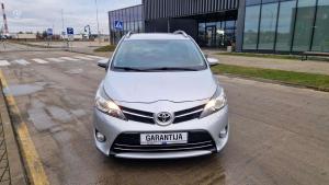Pelēks Toyota Verso 2013 Šauļi, ar dzinēja tilpumu 2.00 L un nobraukumu 190 tūkst. km par 6900 €, foto 2 vietnē AUTOMOTO.COM.LV