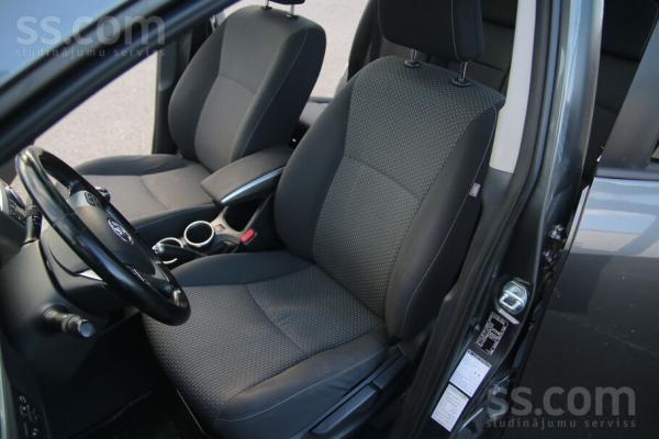 Grey Toyota Verso 2013 in Riga, with an engine capacity of 2.00 L and mileage of 0 thousand km for 5790 €, photo 9 on AUTOMOTO.COM.LV