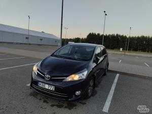 Grey Toyota Verso 2013 in Vilnius, with an engine capacity of 2.00 L and mileage of 188 thousand km for 6400 €, photo  on AUTOMOTO.COM.LV