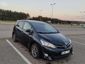 Pelēks Toyota Verso 2013 Viļņa, ar dzinēja tilpumu 2.00 L un nobraukumu 188 tūkst. km par 6400 €, foto 4 vietnē AUTOMOTO.COM.LV