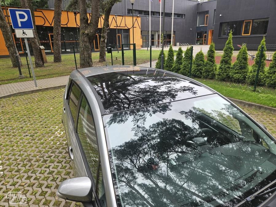 Pelēks Toyota Verso 2013 Kauņa, ar dzinēja tilpumu 2.00 L un nobraukumu 260 tūkst. km par 4950 €, foto 15 vietnē AUTOMOTO.COM.LV