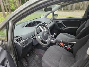 Pelēks Toyota Verso 2013 Kauņa, ar dzinēja tilpumu 2.00 L un nobraukumu 260 tūkst. km par 4950 €, foto 16 vietnē AUTOMOTO.COM.LV