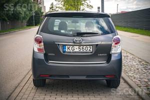 Grey Toyota Verso 2013 in Riga, with an engine capacity of 2.00 L and mileage of 123 thousand km for 5590 €, photo 6 on AUTOMOTO.COM.LV