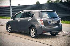 Grey Toyota Verso 2013 in Riga, with an engine capacity of 2.00 L and mileage of 123 thousand km for 5590 €, photo 7 on AUTOMOTO.COM.LV