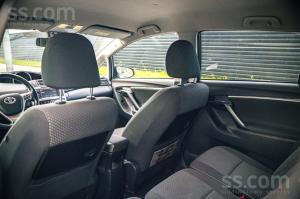 Grey Toyota Verso 2013 in Riga, with an engine capacity of 2.00 L and mileage of 123 thousand km for 5590 €, photo 15 on AUTOMOTO.COM.LV