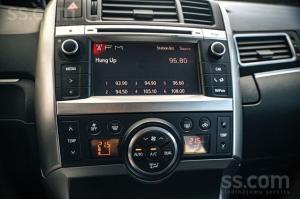 Grey Toyota Verso 2013 in Riga, with an engine capacity of 2.00 L and mileage of 123 thousand km for 5590 €, photo 17 on AUTOMOTO.COM.LV