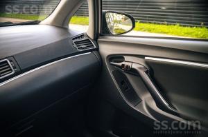 Grey Toyota Verso 2013 in Riga, with an engine capacity of 2.00 L and mileage of 123 thousand km for 5590 €, photo 22 on AUTOMOTO.COM.LV