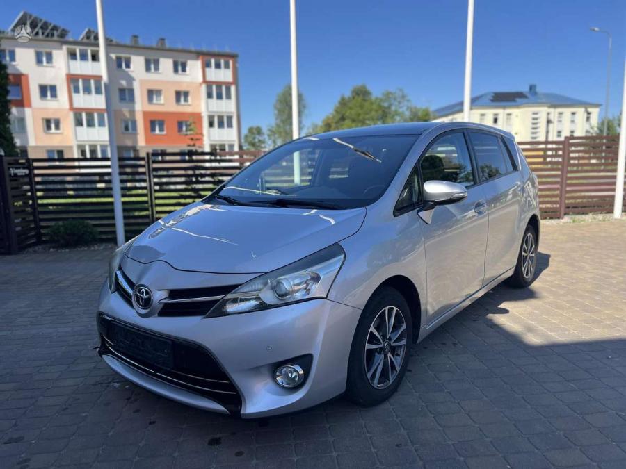 Pelēks Toyota Verso 2013 Ukmergė, ar dzinēja tilpumu 1.80 L un nobraukumu 256 tūkst. km par 7550 €, foto 5 vietnē AUTOMOTO.COM.LV