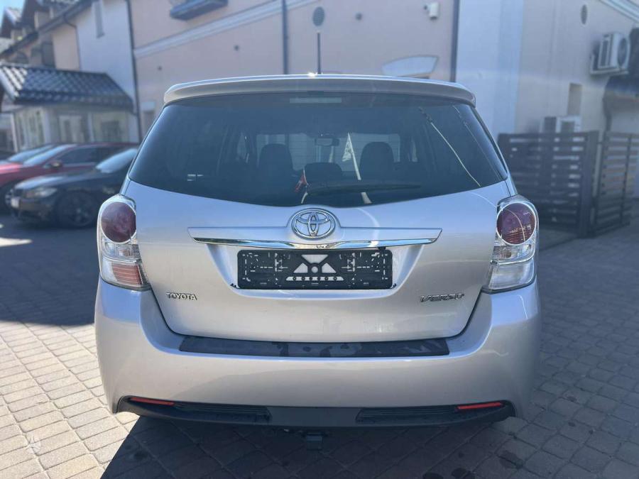 Pelēks Toyota Verso 2013 Ukmergė, ar dzinēja tilpumu 1.80 L un nobraukumu 256 tūkst. km par 7550 €, foto 10 vietnē AUTOMOTO.COM.LV