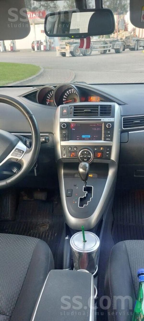 Pelēks Toyota Verso 2013 Kuldīga, ar dzinēja tilpumu 1.80 L un nobraukumu 232 tūkst. km par 5500 €, foto 6 vietnē AUTOMOTO.COM.LV