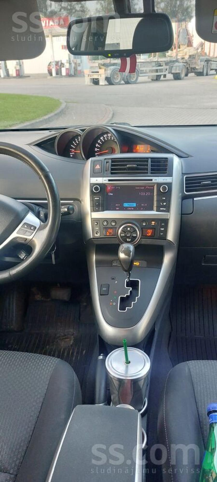 Pelēks Toyota Verso 2013 Kuldīga, ar dzinēja tilpumu 1.80 L un nobraukumu 232 tūkst. km par 5500 €, foto 7 vietnē AUTOMOTO.COM.LV