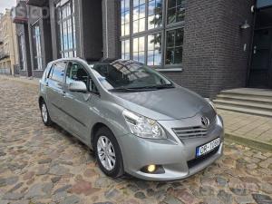 Grey Toyota Verso 2013 in Riga, with an engine capacity of 2.00 L and mileage of 205 thousand km for 5500 €, photo 12 on AUTOMOTO.COM.LV