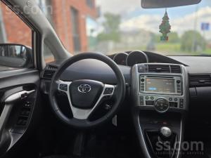 Grey Toyota Verso 2013 in Riga, with an engine capacity of 2.00 L and mileage of 205 thousand km for 5500 €, photo 17 on AUTOMOTO.COM.LV