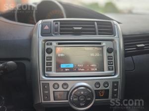 Grey Toyota Verso 2013 in Riga, with an engine capacity of 2.00 L and mileage of 205 thousand km for 5500 €, photo 24 on AUTOMOTO.COM.LV