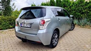 Pelēks Toyota Verso 2013 Viļņa, ar dzinēja tilpumu 2.00 L un nobraukumu 269 tūkst. km par 5800 €, foto 4 vietnē AUTOMOTO.COM.LV