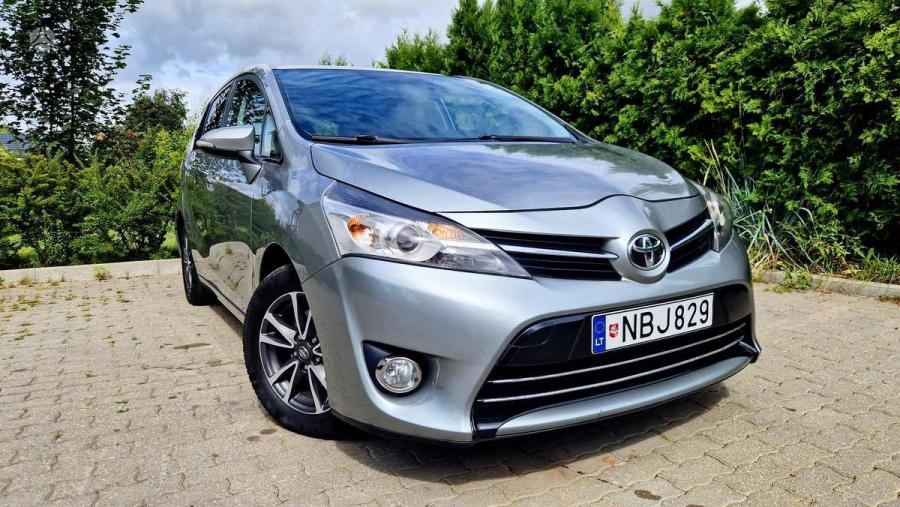 Pelēks Toyota Verso 2013 Viļņa, ar dzinēja tilpumu 2.00 L un nobraukumu 269 tūkst. km par 5800 €, foto 13 vietnē AUTOMOTO.COM.LV