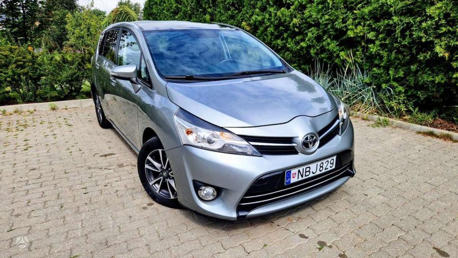 Pelēks Toyota Verso 2013 Viļņa, ar dzinēja tilpumu 2.00 L un nobraukumu 269 tūkst. km par 5800 €, foto 15 vietnē AUTOMOTO.COM.LV