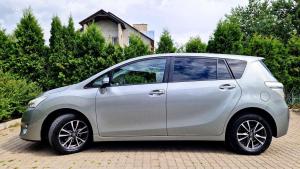 Pelēks Toyota Verso 2013 Viļņa, ar dzinēja tilpumu 2.00 L un nobraukumu 269 tūkst. km par 5800 €, foto 16 vietnē AUTOMOTO.COM.LV