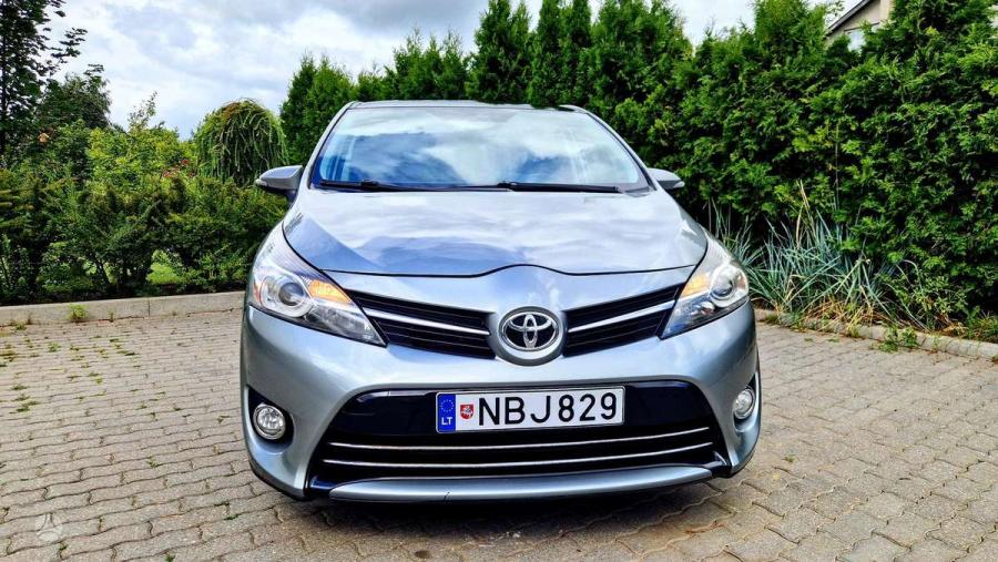 Pelēks Toyota Verso 2013 Viļņa, ar dzinēja tilpumu 2.00 L un nobraukumu 269 tūkst. km par 5800 €, foto 17 vietnē AUTOMOTO.COM.LV