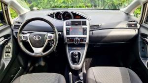 Pelēks Toyota Verso 2013 Viļņa, ar dzinēja tilpumu 2.00 L un nobraukumu 269 tūkst. km par 5800 €, foto 20 vietnē AUTOMOTO.COM.LV