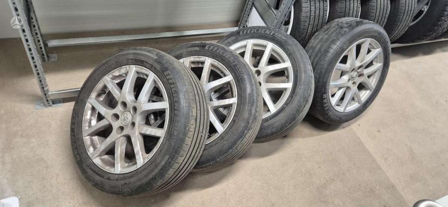 Grey Toyota Verso 2013 in Kaunas, with an engine capacity of 2.00 L and mileage of 227 thousand km for 5150 €, photo 14 on AUTOMOTO.COM.LV