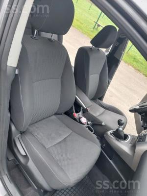 Pelēks Toyota Verso 2013 Jelgava, ar dzinēja tilpumu 2.00 L un nobraukumu 293 tūkst. km par 4900 €, foto 8 vietnē AUTOMOTO.COM.LV