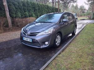 Grey Toyota Verso 2014 in Vilnius, with an engine capacity of 1.60 L and mileage of 221 thousand km for 5700 €, photo 3 on AUTOMOTO.COM.LV
