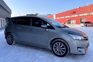 Pelēks Toyota Verso 2014 Kauņa, ar dzinēja tilpumu 2.20 L un nobraukumu 194 tūkst. km par 7400 €, foto 3 vietnē AUTOMOTO.COM.LV