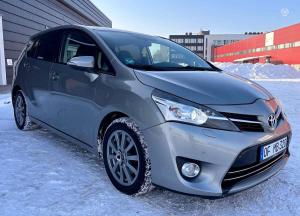 Pelēks Toyota Verso 2014 Kauņa, ar dzinēja tilpumu 2.20 L un nobraukumu 194 tūkst. km par 7400 €, foto 4 vietnē AUTOMOTO.COM.LV
