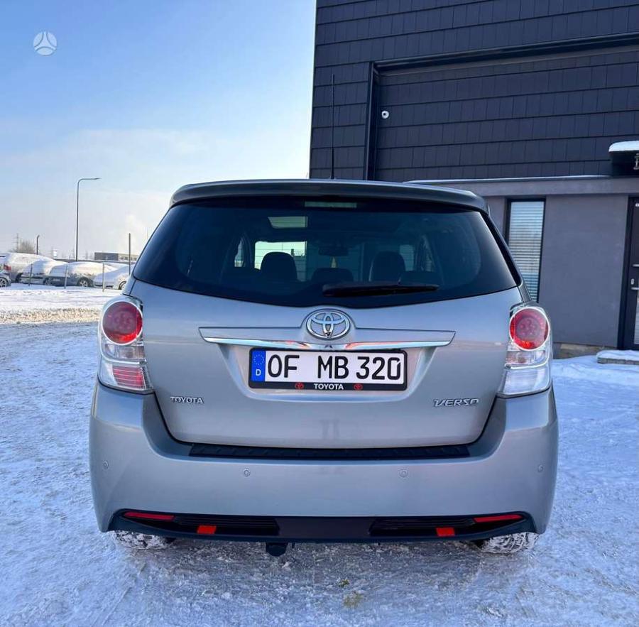 Pelēks Toyota Verso 2014 Kauņa, ar dzinēja tilpumu 2.20 L un nobraukumu 194 tūkst. km par 7400 €, foto 6 vietnē AUTOMOTO.COM.LV