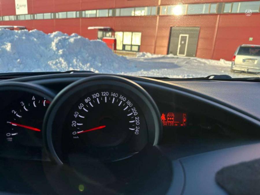 Pelēks Toyota Verso 2014 Kauņa, ar dzinēja tilpumu 2.20 L un nobraukumu 194 tūkst. km par 7400 €, foto 15 vietnē AUTOMOTO.COM.LV