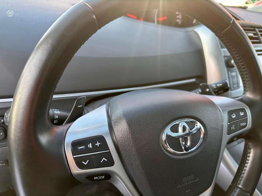 Pelēks Toyota Verso 2014 Kauņa, ar dzinēja tilpumu 2.20 L un nobraukumu 194 tūkst. km par 7400 €, foto 17 vietnē AUTOMOTO.COM.LV