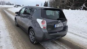 Grey Toyota Verso 2014 in Plunge, with an engine capacity of 2.00 L and mileage of 248 thousand km for 6950 €, photo 4 on AUTOMOTO.COM.LV