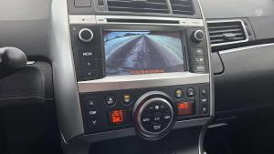 Grey Toyota Verso 2014 in Plunge, with an engine capacity of 2.00 L and mileage of 248 thousand km for 6950 €, photo 18 on AUTOMOTO.COM.LV