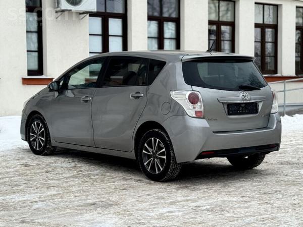 Pelēks Toyota Verso 2014 Jelgava, ar dzinēja tilpumu 2.00 L un nobraukumu 191 tūkst. km par 6950 €, foto 8 vietnē AUTOMOTO.COM.LV
