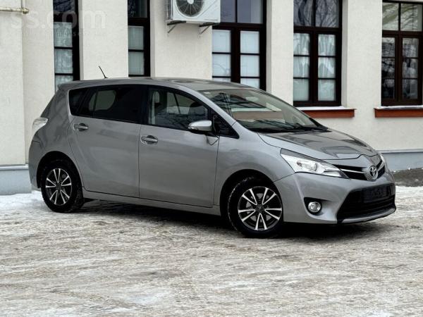 Pelēks Toyota Verso 2014 Jelgava, ar dzinēja tilpumu 2.00 L un nobraukumu 191 tūkst. km par 6950 €, foto 10 vietnē AUTOMOTO.COM.LV