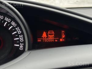 Pelēks Toyota Verso 2014 Jelgava, ar dzinēja tilpumu 2.00 L un nobraukumu 191 tūkst. km par 6950 €, foto 27 vietnē AUTOMOTO.COM.LV