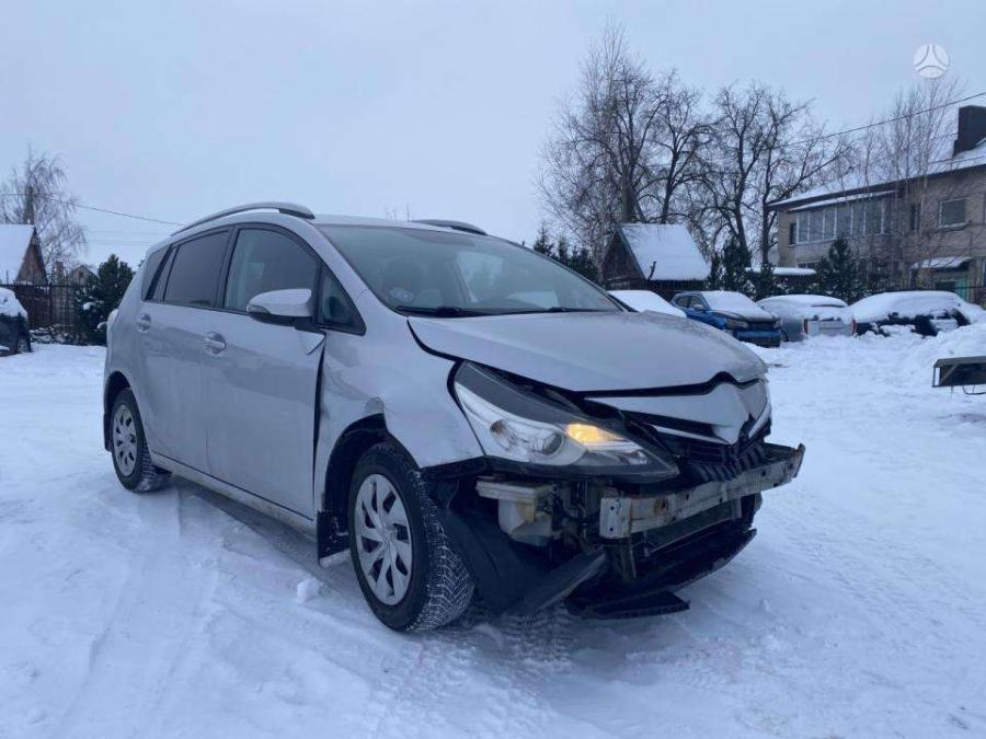 Pelēks Toyota Verso 2014 Radviliškis, ar dzinēja tilpumu 1.80 L un nobraukumu 209 tūkst. km par 5450 €, foto 2 vietnē AUTOMOTO.COM.LV
