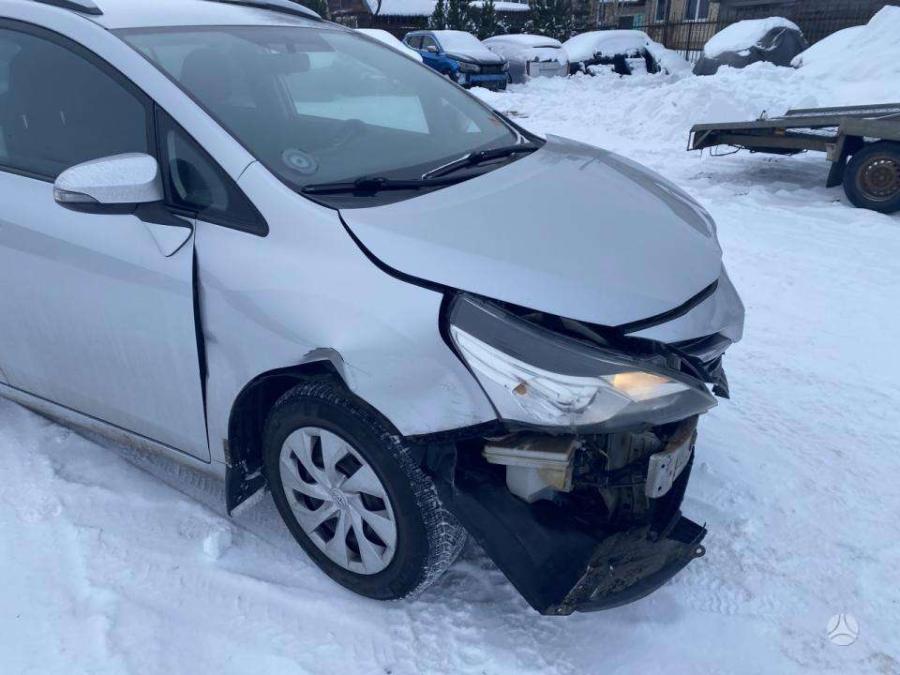 Pelēks Toyota Verso 2014 Radviliškis, ar dzinēja tilpumu 1.80 L un nobraukumu 209 tūkst. km par 5450 €, foto 10 vietnē AUTOMOTO.COM.LV