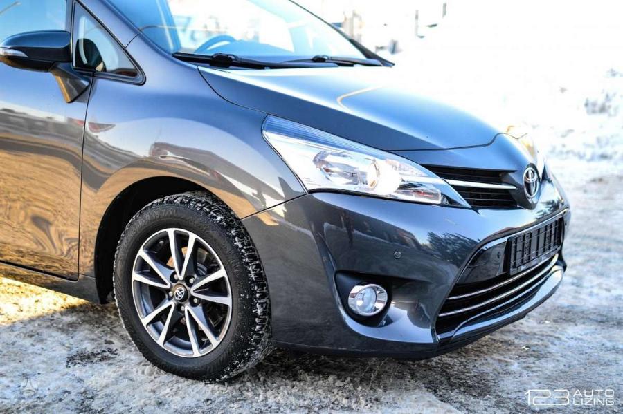Pelēks Toyota Verso 2014 Kretinga, ar dzinēja tilpumu 1.60 L un nobraukumu 202 tūkst. km par 6850 €, foto 4 vietnē AUTOMOTO.COM.LV