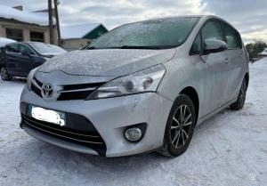 Pelēks Toyota Verso 2014 Tauragė, ar dzinēja tilpumu 1.60 L un nobraukumu 220 tūkst. km par 3999 €, foto  vietnē AUTOMOTO.COM.LV