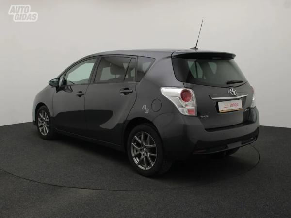 Pelēks Toyota Verso 2014 Viļņa, ar dzinēja tilpumu 1.60 L un nobraukumu 188 tūkst. km par 7699 €, foto 7 vietnē AUTOMOTO.COM.LV
