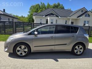 Grey Toyota Verso 2014 in Riga, with an engine capacity of 1.60 L and mileage of 193 thousand km for 6500 €, photo 6 on AUTOMOTO.COM.LV